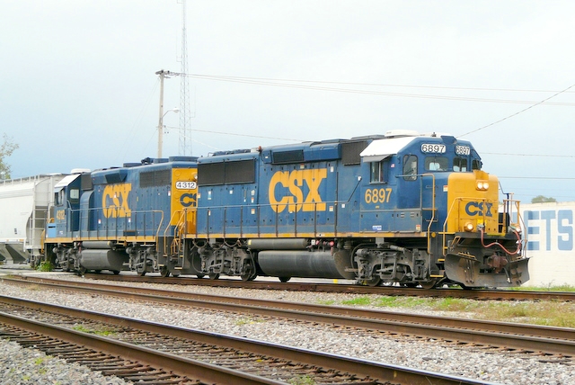 CSX 6897 & 4312